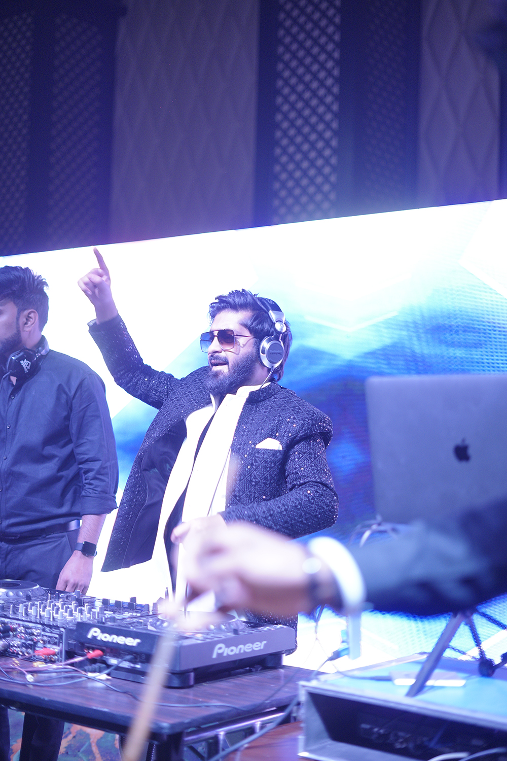 DJ Project Vibe | DJ Services | Delhi NCR | Weddingsutra Favorites