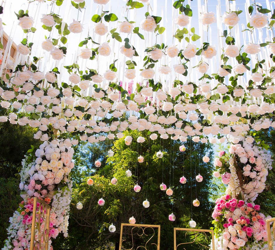 20 Breathtaking Hanging Decor Trends | Planning | WeddingSutra