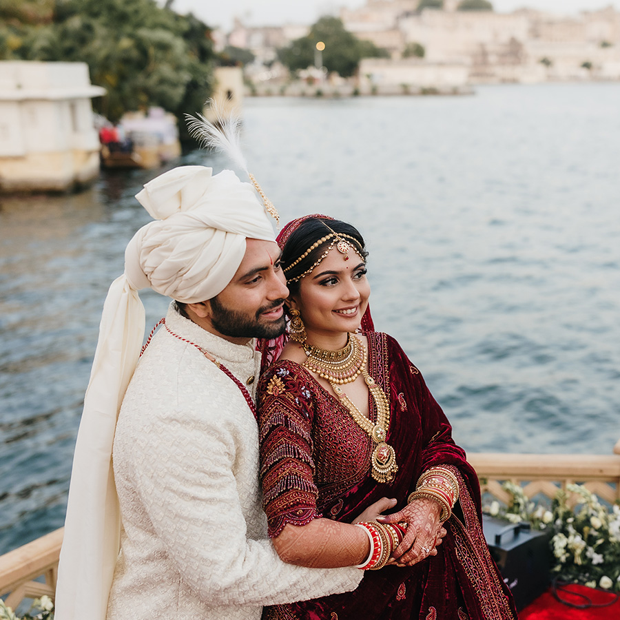 Esha Solanki and Divyaraj Chauhan | The Leela Palace Udaipur | WeddingSutra