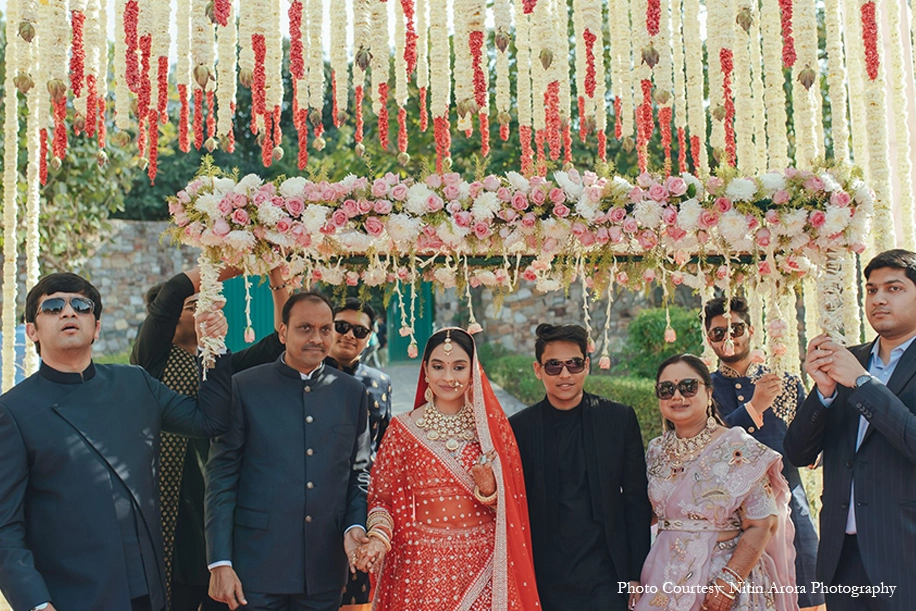 Shubhika Gupta and Ashutosh Bansal | The Gateway Resort Damdama Lake | Gurgaon | WeddingSutra