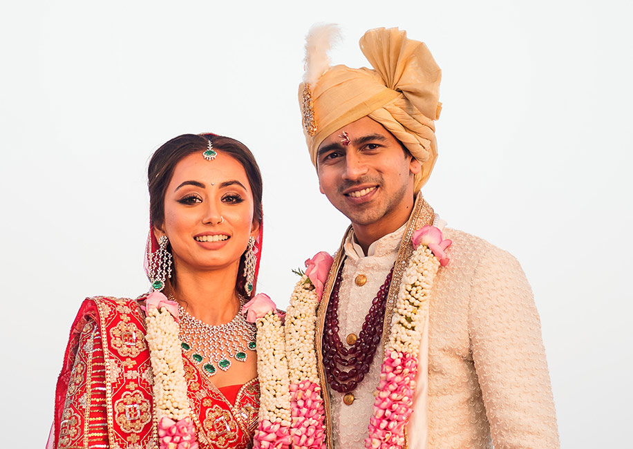This couple’s white and green wedding mandap with its Grecian pillars ...